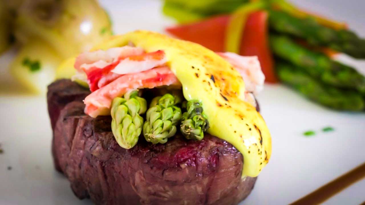 Filet Oscar Dinner Special - Encore Resort at Reunion